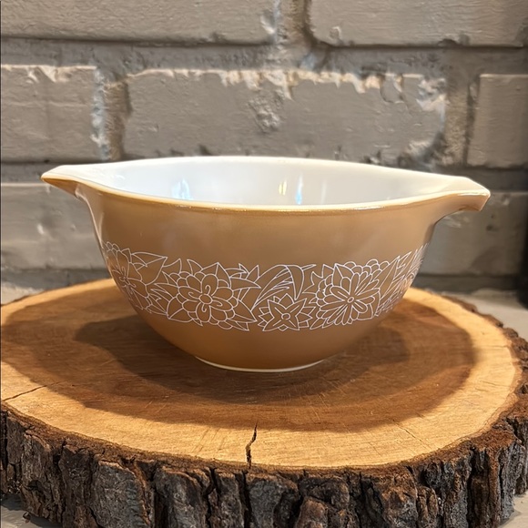 Pyrex | Kitchen | Vintage Pyrex Woodland Brown Cinderella Floral Mixing ...